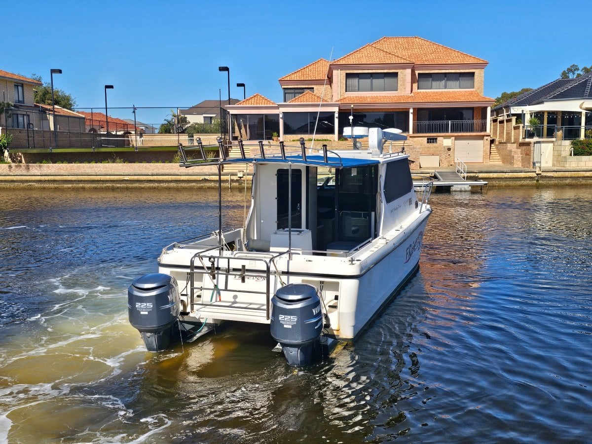 Kevlacat 3400 Hardtop Deluxe Premier Fishing Vessel & Family Weekender ...
