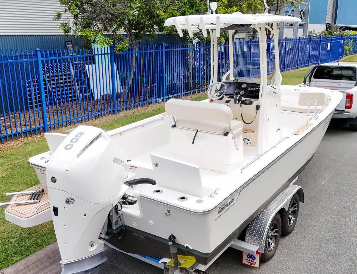 Boston Whaler 210 Montauk Centre Console: Power Boats | Boats Online ...