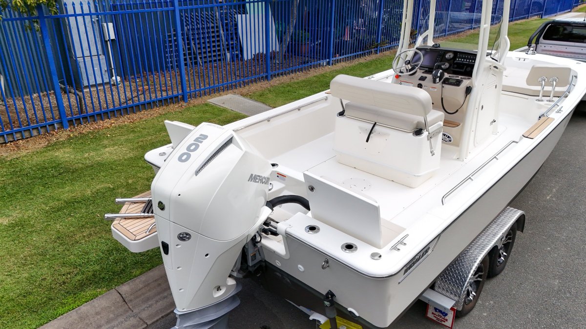 Boston Whaler 210 Montauk Centre Console: Power Boats | Boats Online ...