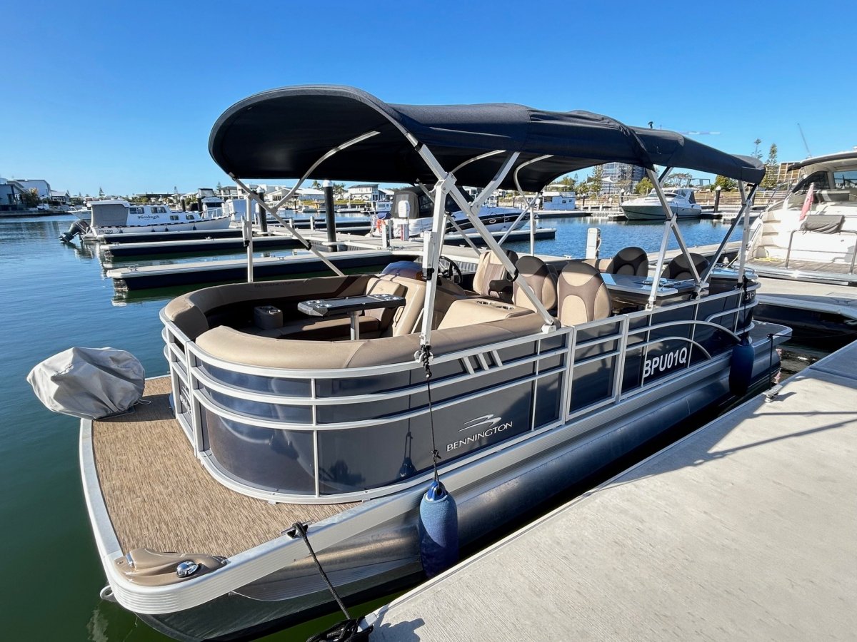 Bennington Pontoon Boat 23 Sx Pd Perfect Boat For Christmas!!: Power ...