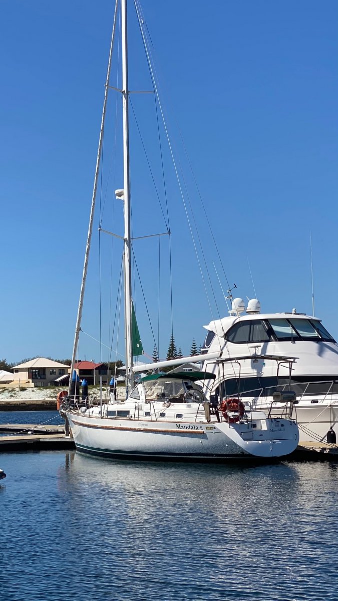 Used Beneteau Oceanis 44cc Centre Cockpit for Sale | Yachts For Sale ...