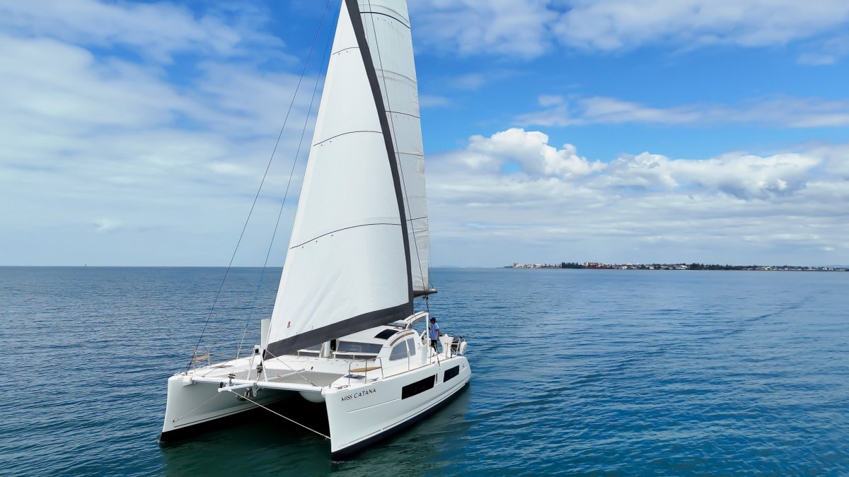Catana 42 Owners Version: Sailing Catamaran for Sale | Fibreglass/grp ...