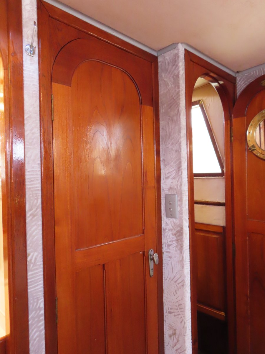 Used Holmes 51 Motor Cruiser Superbly Built Historical Motor Cruiser ...