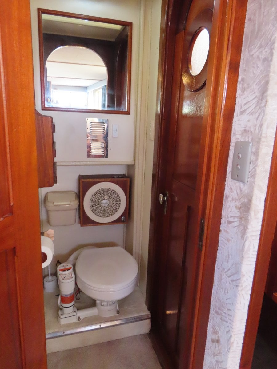 Used Holmes 51 Motor Cruiser Superbly Built Historical Motor Cruiser ...