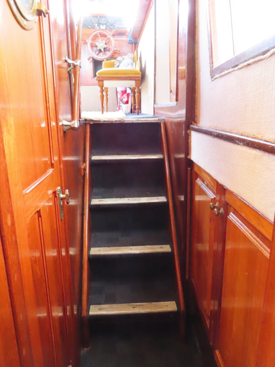 Used Holmes 51 Motor Cruiser Superbly Built Historical Motor Cruiser ...