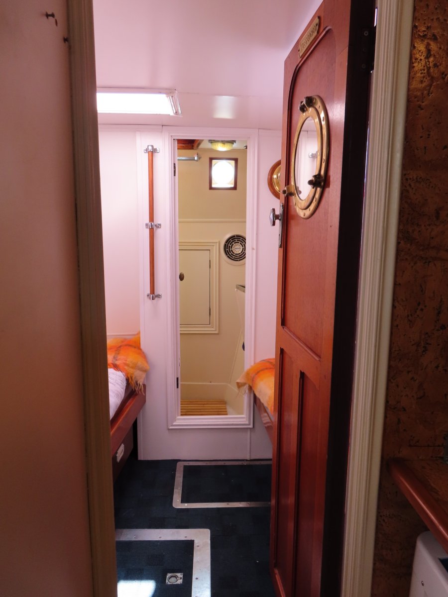 Used Holmes 51 Motor Cruiser Superbly Built Historical Motor Cruiser ...