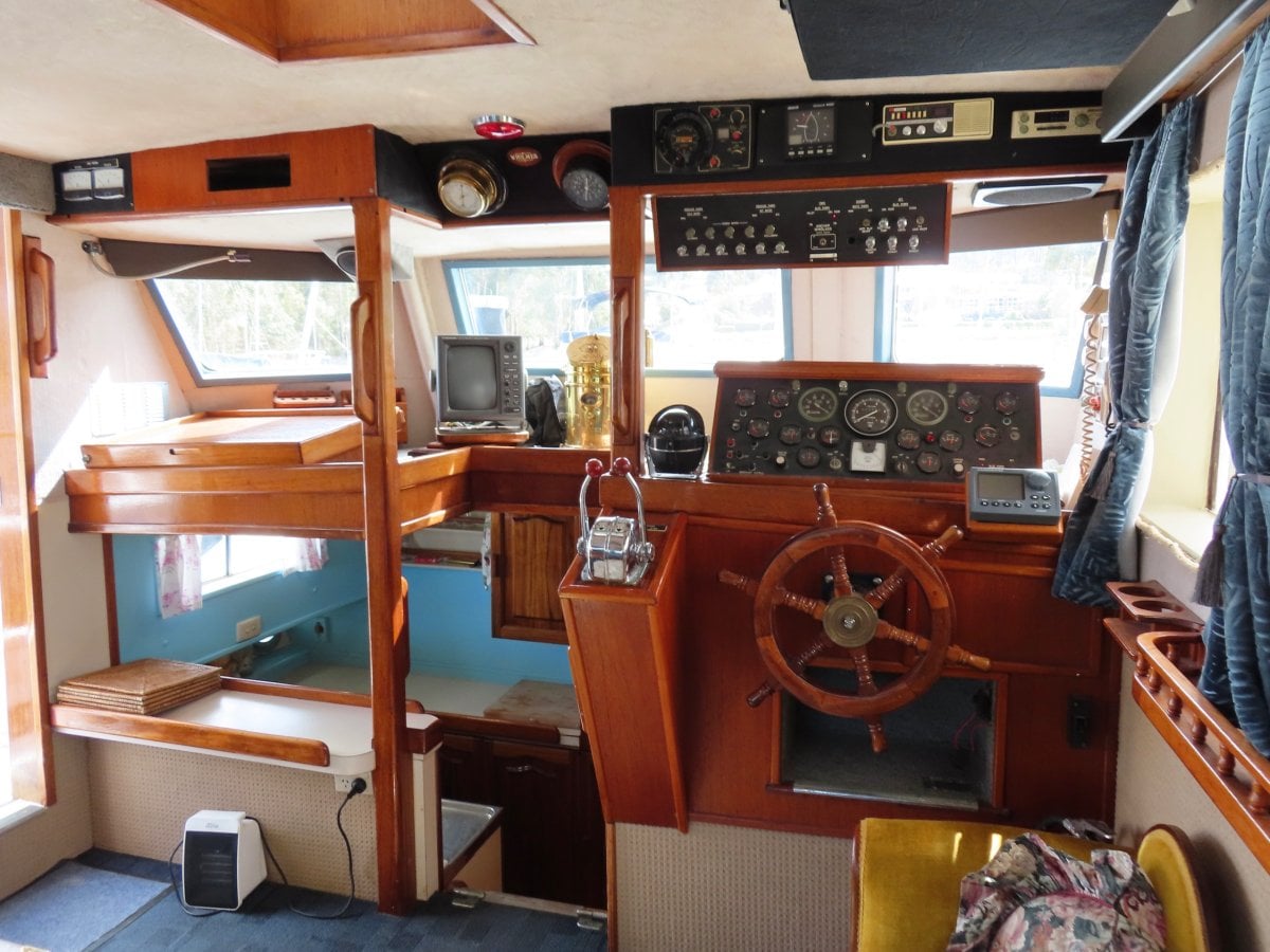 Used Holmes 51 Motor Cruiser Superbly Built Historical Motor Cruiser ...
