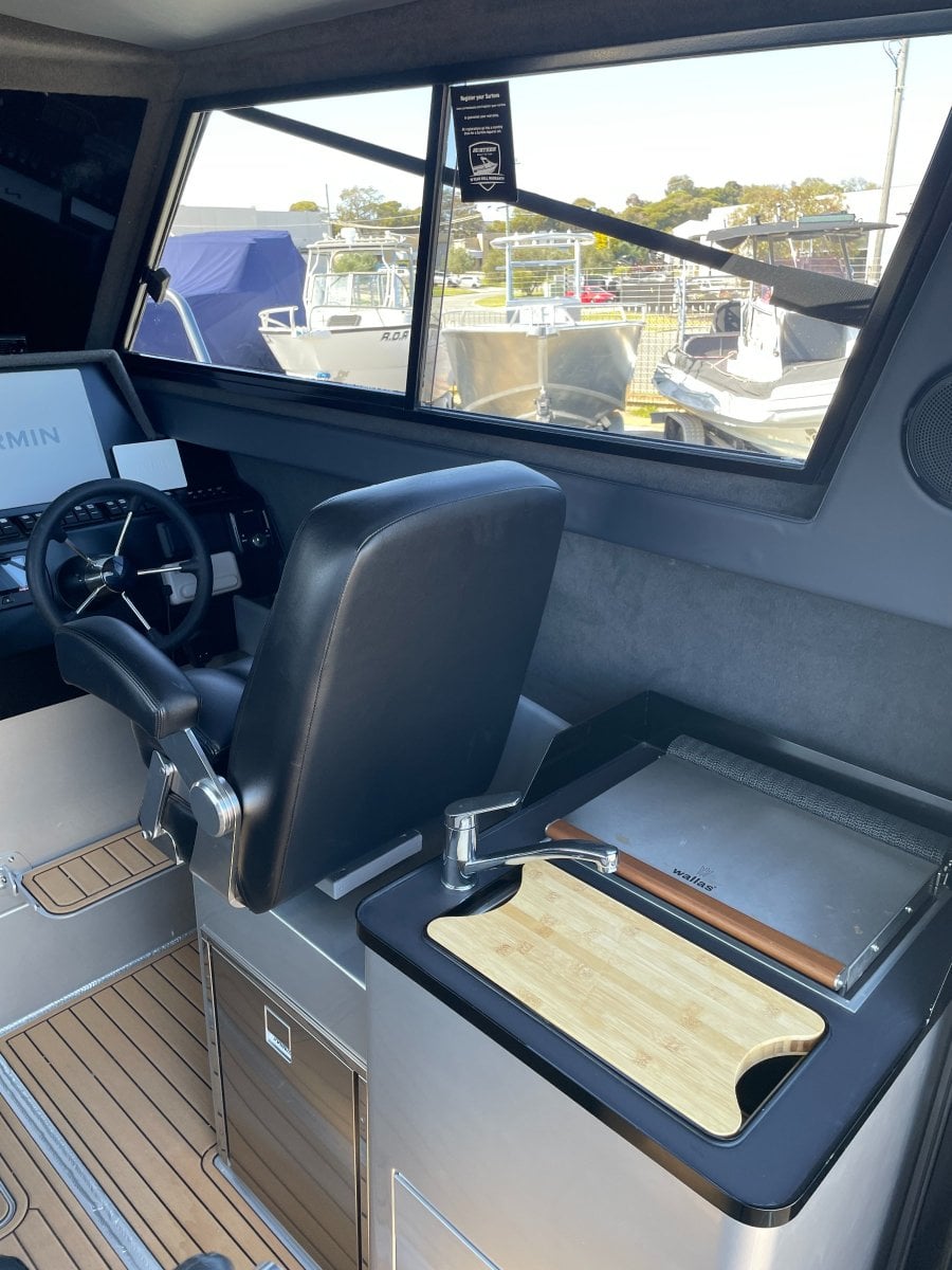 New Surtees 800 Gamefisher For Sale | Chivers Marine