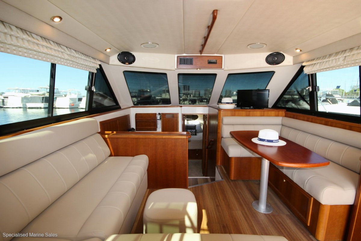 Used Riviera 3850 Open Flybridge *** Ideal Rottnest Boat *** $330,000 ...