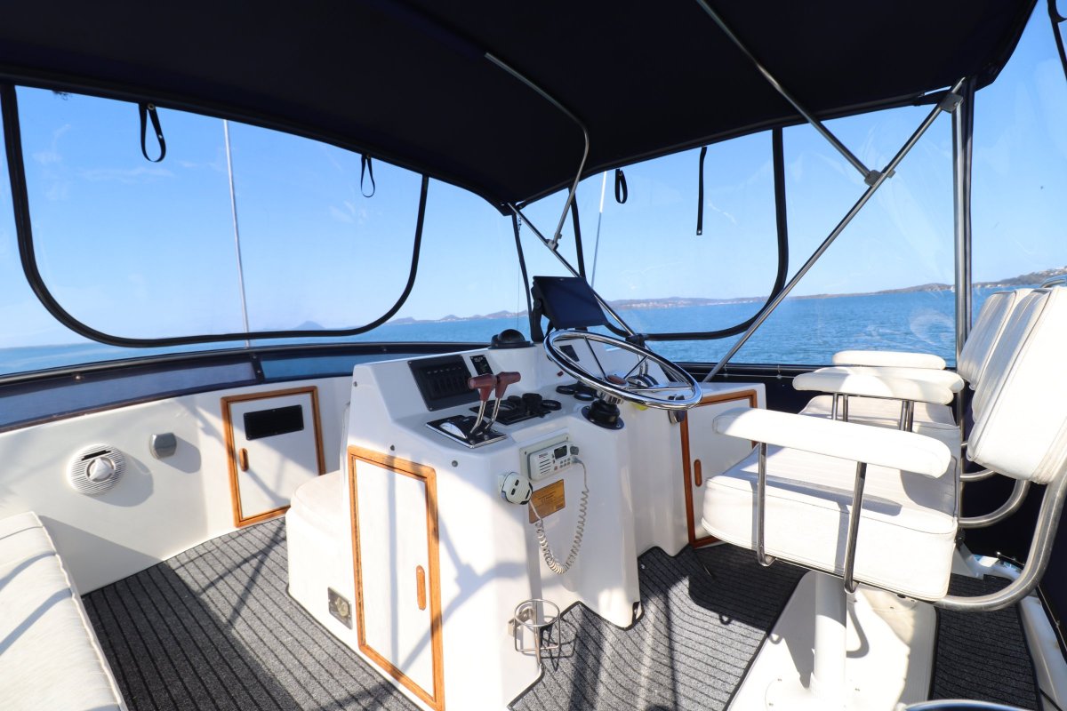 Used Riviera 33 Bluewater for Sale | Boats For Sale | Yachthub