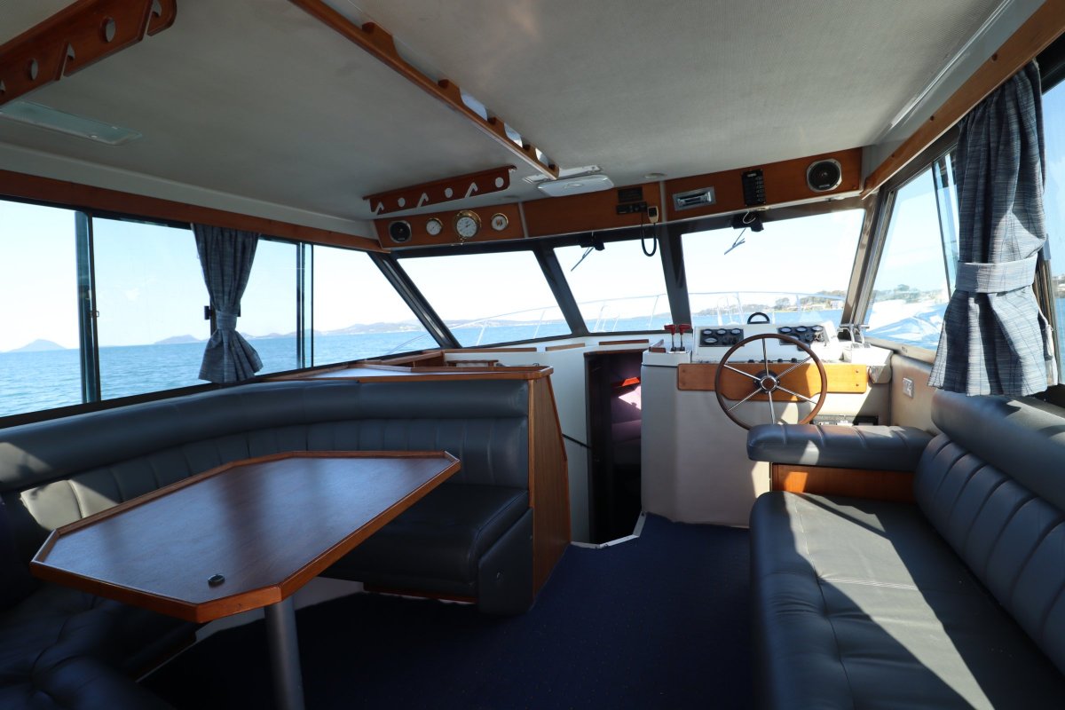 Riviera 33 Bluewater: Power Boats | Boats Online for Sale | Fibreglass ...