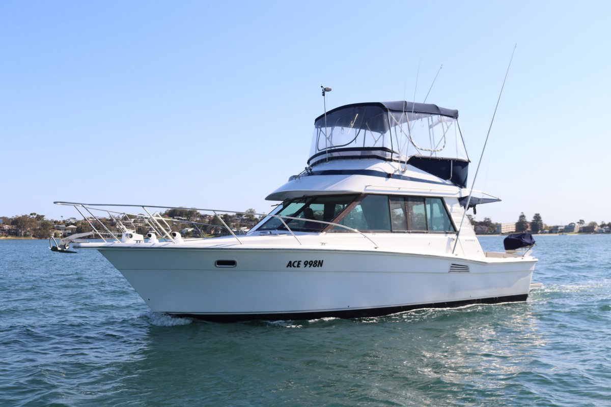Used Riviera 33 Bluewater for Sale | Boats For Sale | Yachthub