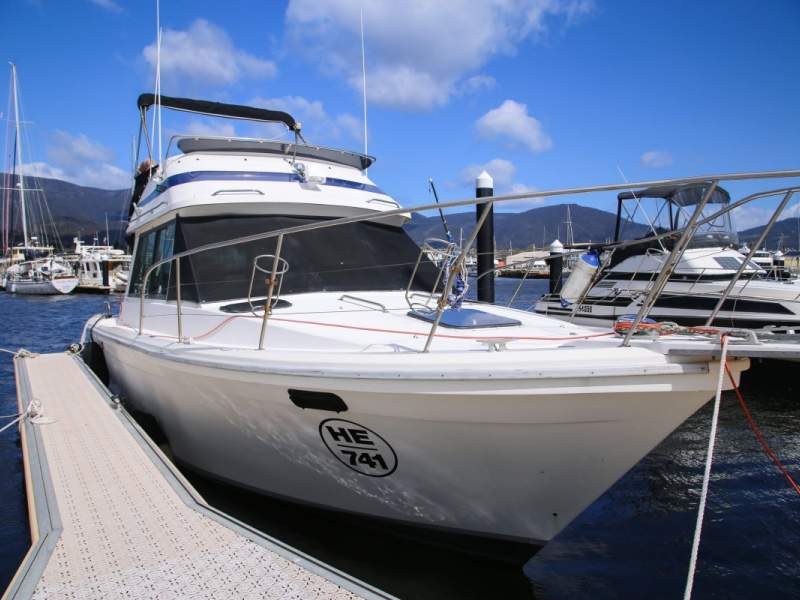Used Riviera 32 Flybridge Well Presented, Quality Cruiser! for Sale ...