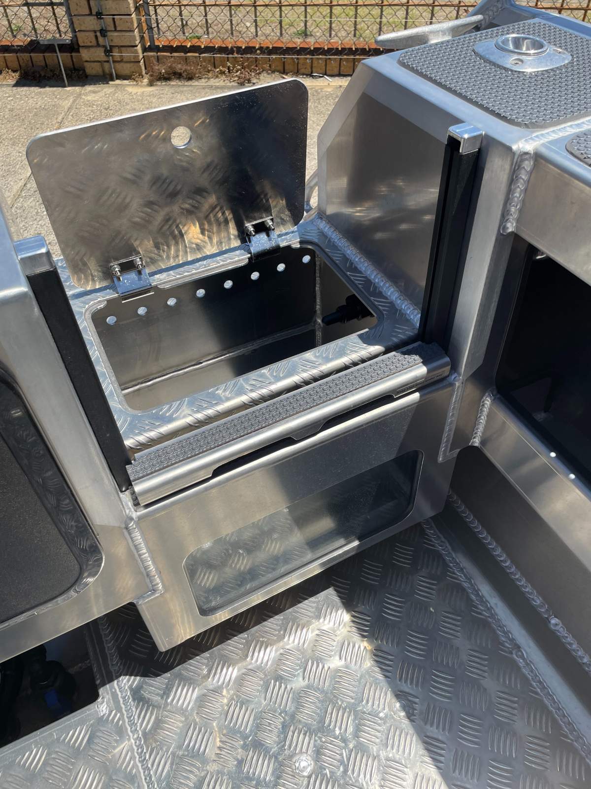 New Surtees 575 Pro Fisher For Sale | Chivers Marine