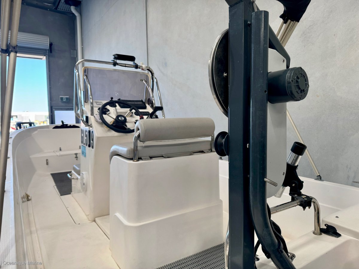 UB Boats UB580 Centre Console Similar to Southwind For Sale | Oceanique ...