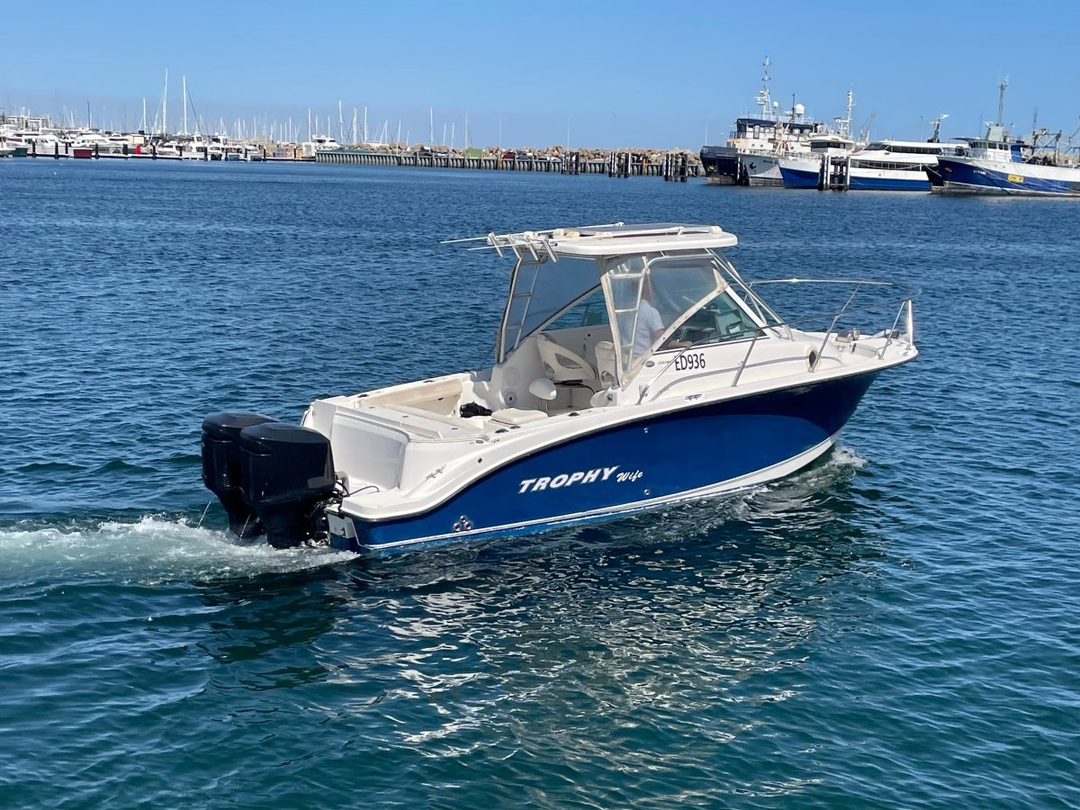 Used Trophy 2502 Walkaround for Sale | Boats For Sale | Yachthub