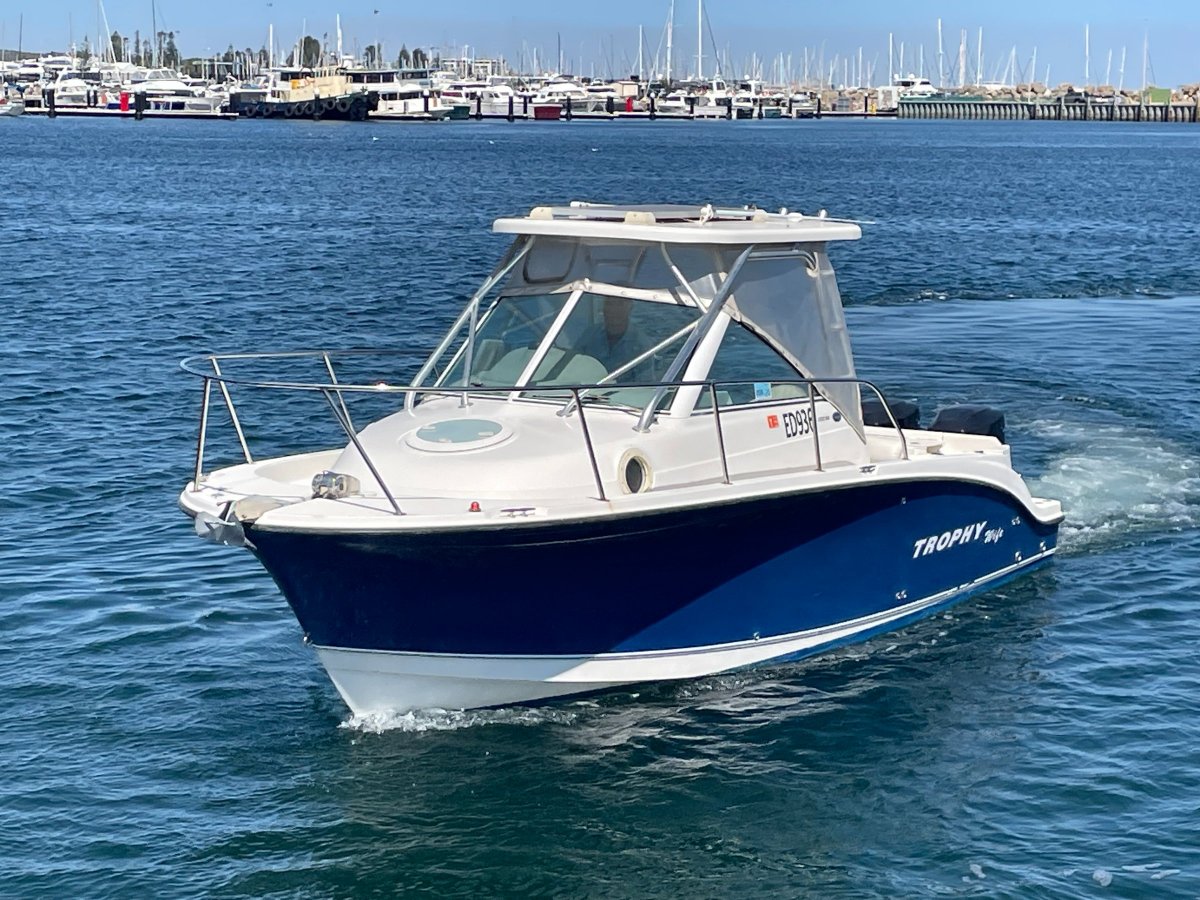 Trophy 2502 Walkaround: Power Boats | Boats Online for Sale ...