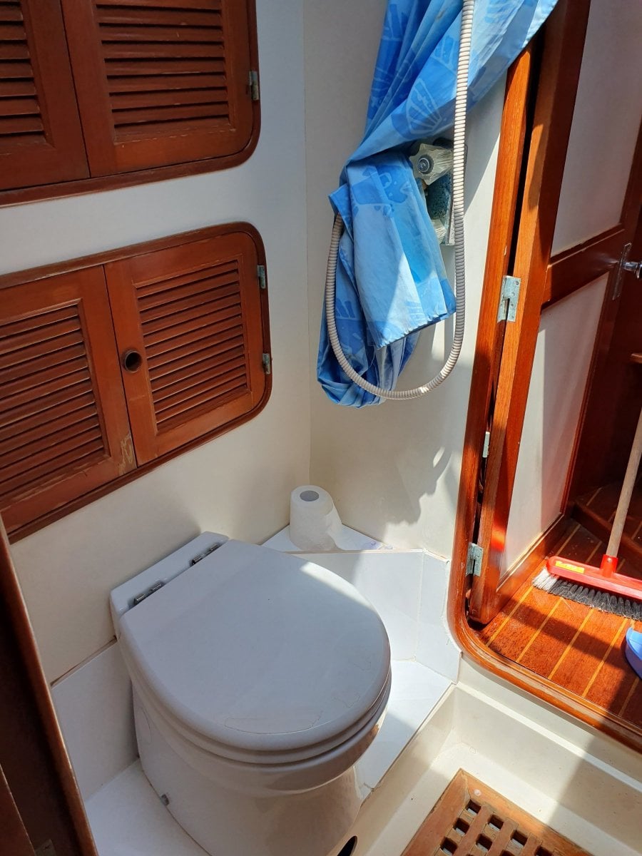 Used Mason 54 Centre Cockpit Hull #8 Of The 11 Built. for Sale | Yachts ...