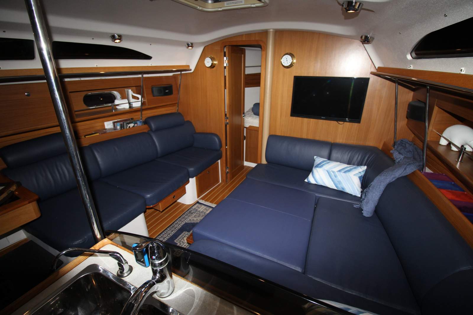 Used Catalina 355 (summer Ready) for Sale | Yachts For Sale | Yachthub