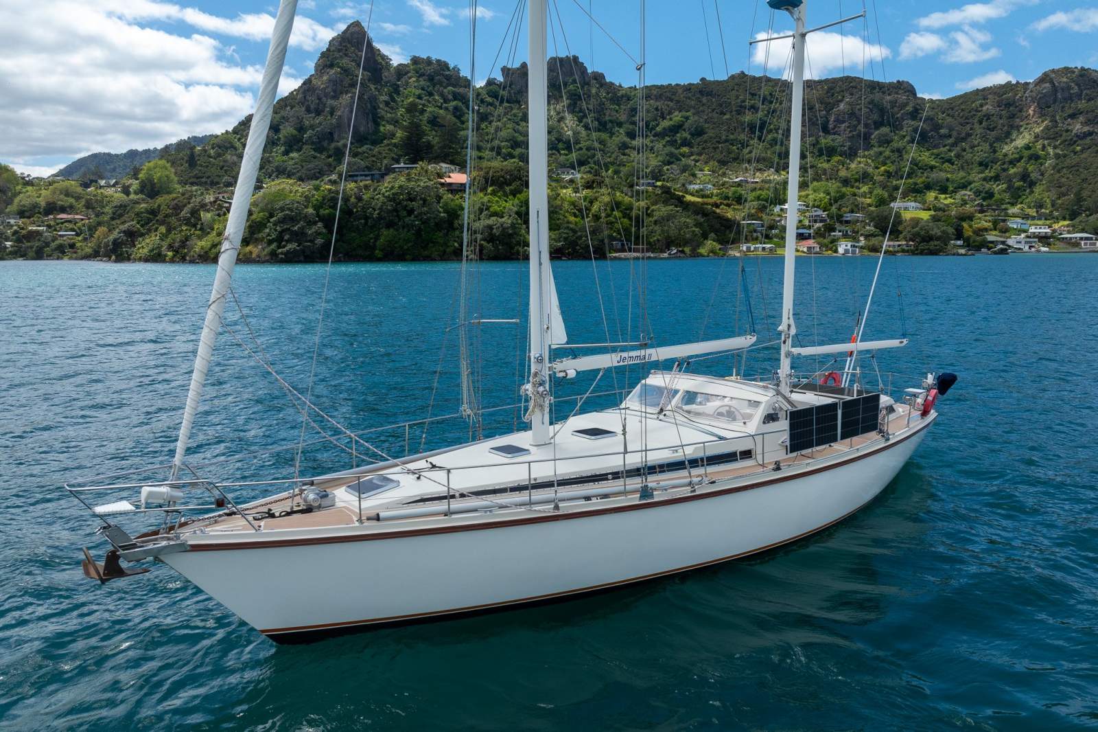 Used Amel Super Maramu 2000 for Sale | Yachts For Sale | Yachthub