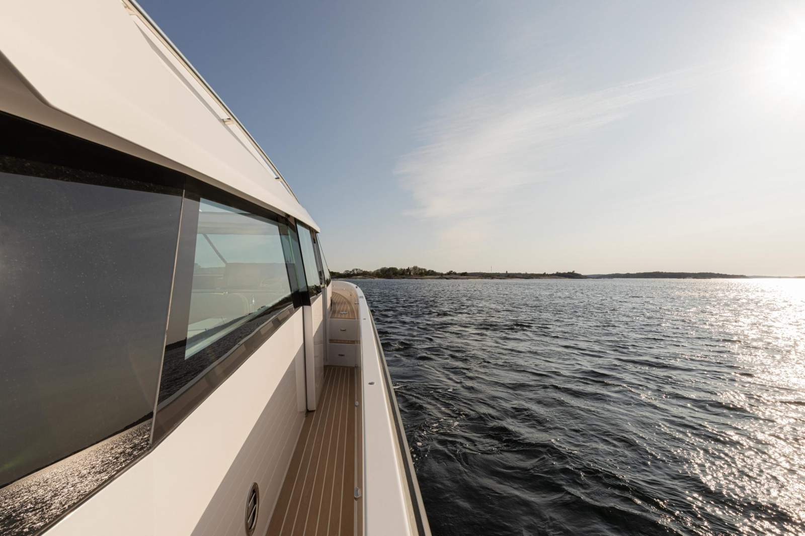 New Delta Powerboats 48 Coupe UNDER 50FT, OVER 50 KNOTS AND ULTRA ...