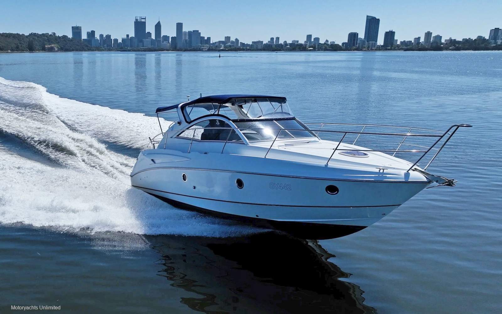 Beneteau Monte Carlo 32 - Modern & Stylish Sports Cruiser: Power Boats ...
