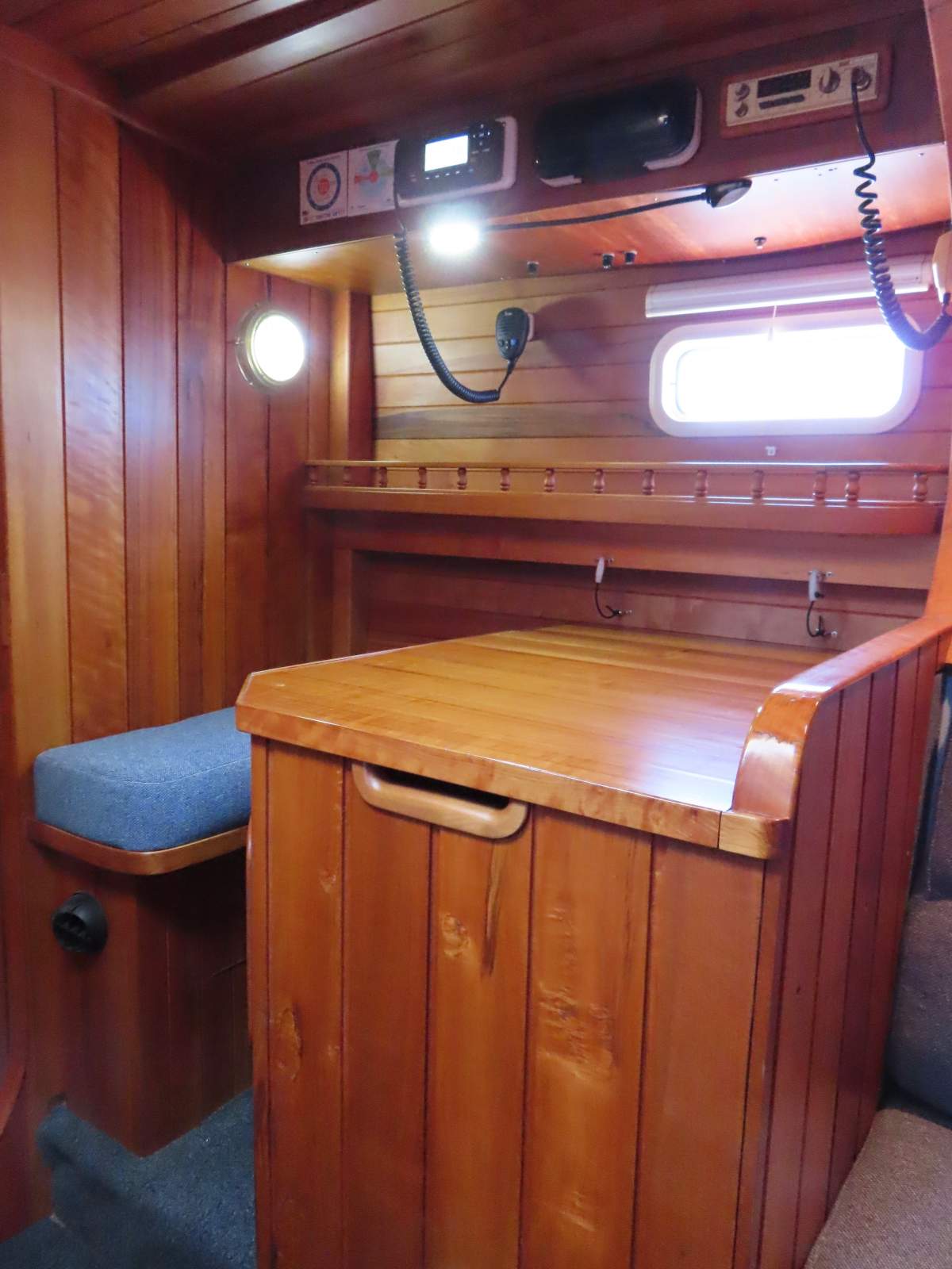 Used Roberts 36 Exceptional Centre Cockpit Cruising Yacht for Sale ...