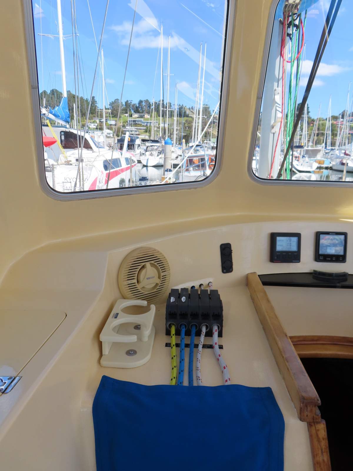 Roberts 36 EXCEPTIONAL CENTRE COCKPIT CRUISING YACHT For Sale | Derwent ...
