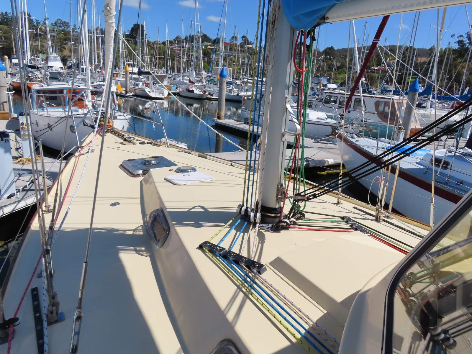 Used Roberts 36 Exceptional Centre Cockpit Cruising Yacht for Sale ...