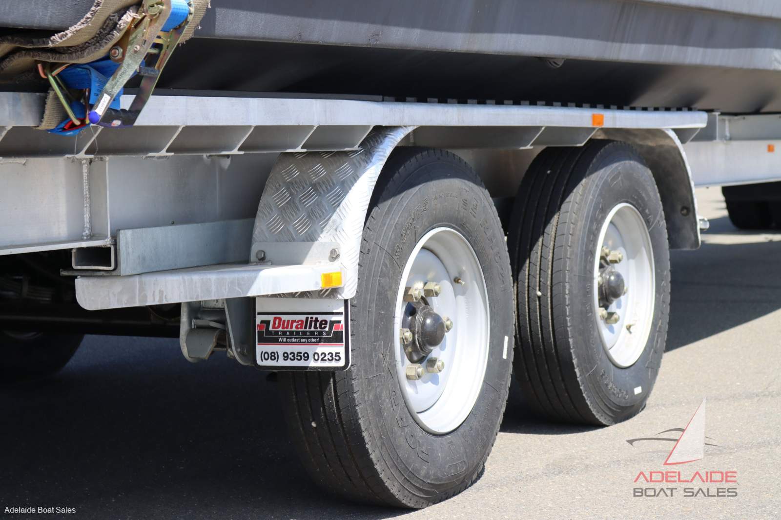 Used Leisurecat 10000 Kingfisher 2c + Scania Prime Mover + Custom ...