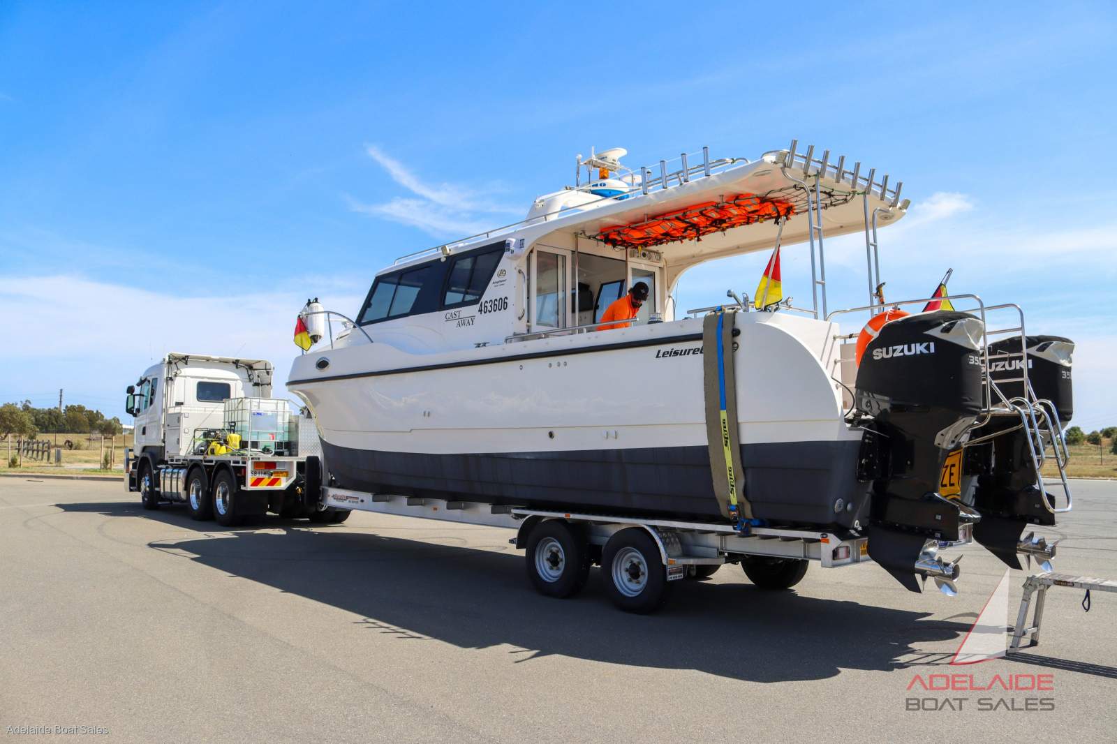 Used Leisurecat 10000 Kingfisher 2c + Scania Prime Mover + Custom ...