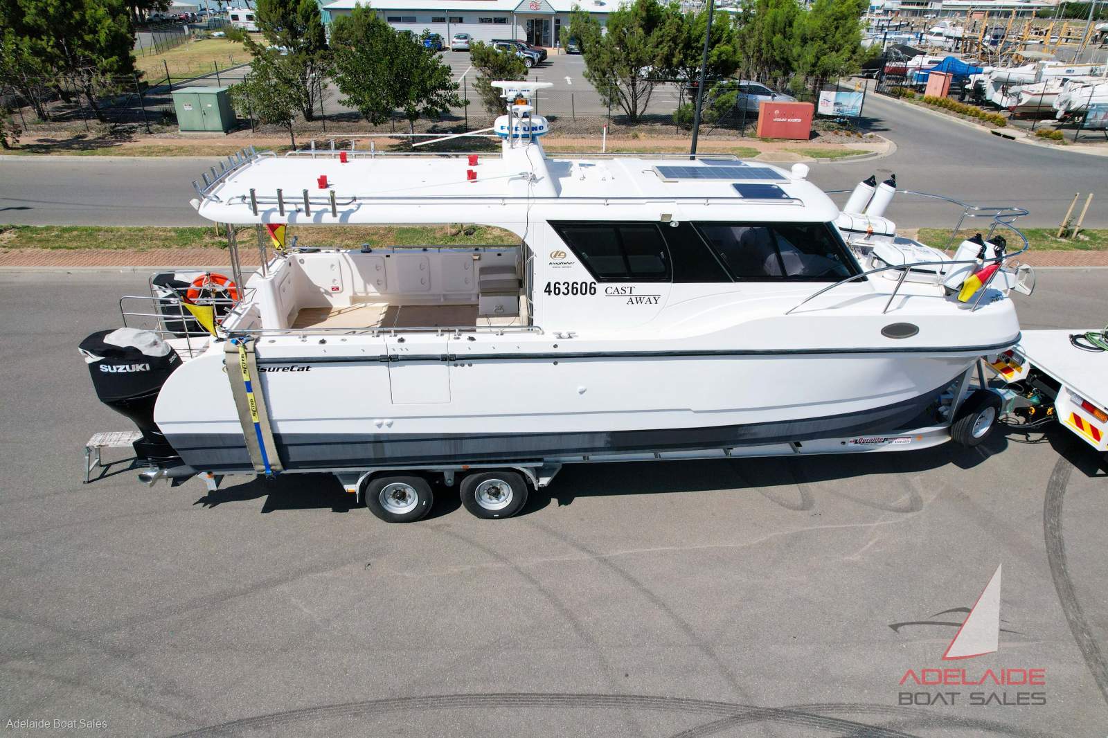 Leisurecat 10000 Kingfisher 2c + Scania Prime mover + Custom Trailer ...