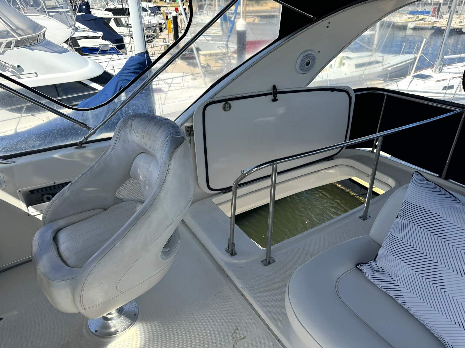 Used Meridian 381 Sedan Bridge - Your Gateway To Relaxed Cruising! for ...