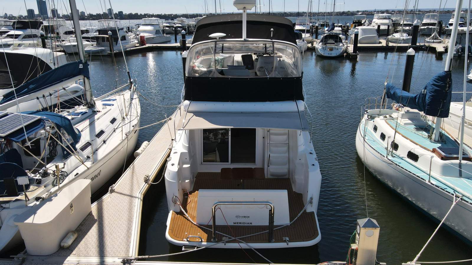 Used Meridian 381 Sedan Bridge - Your Gateway To Relaxed Cruising! for ...