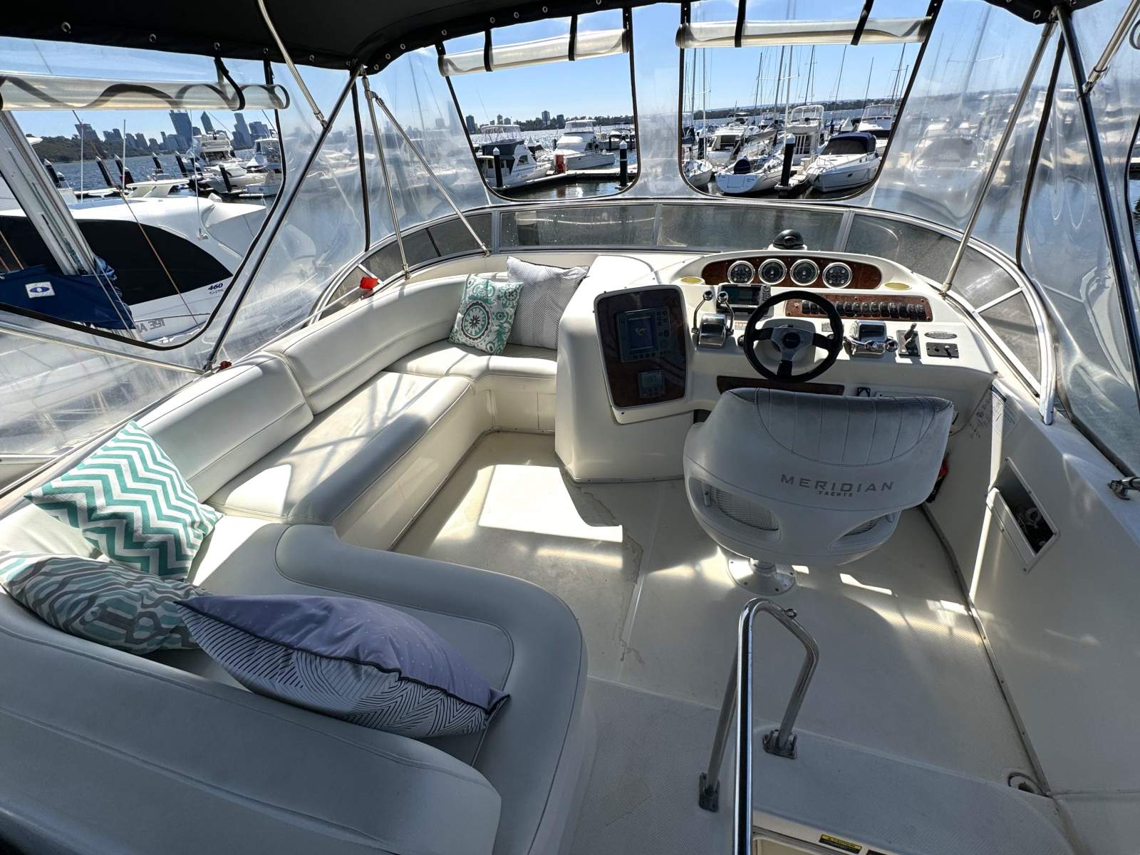 Used Meridian 381 Sedan Bridge - Your Gateway To Relaxed Cruising! for ...