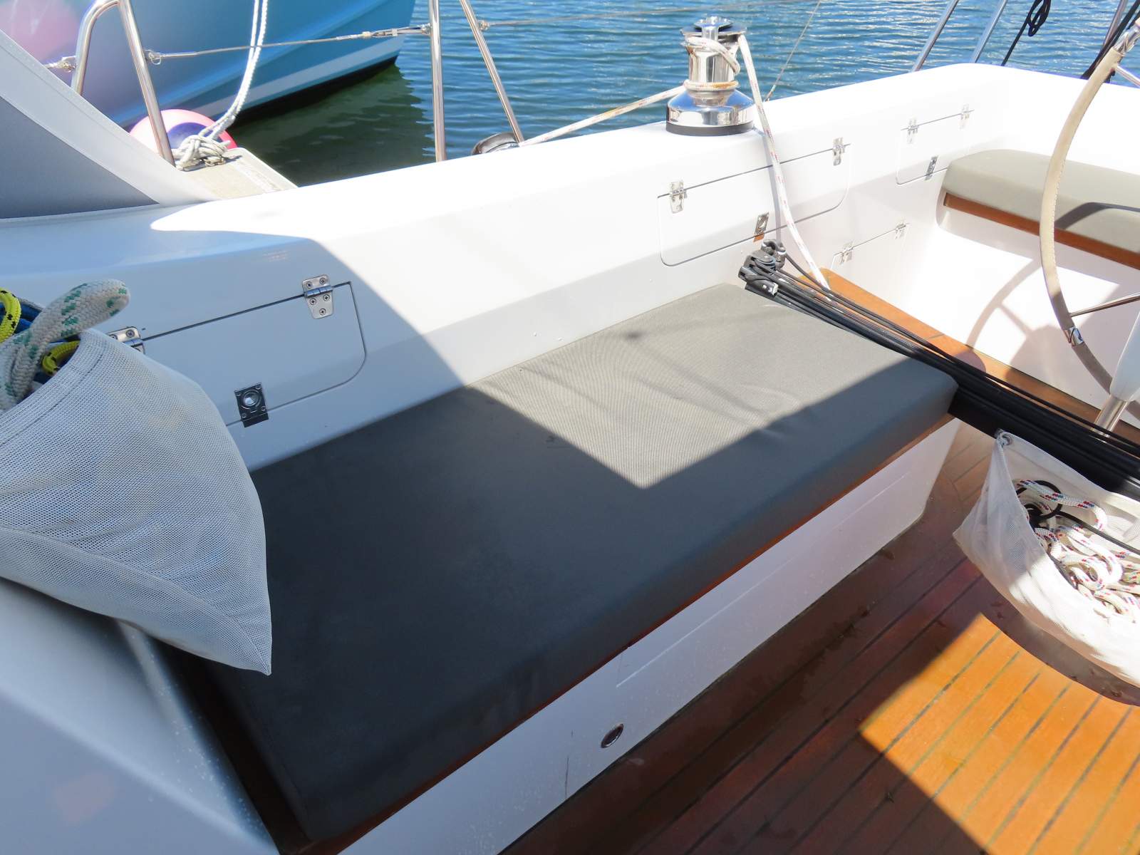Van De Stadt Helena 38 SUPERBLY BUILT, CAPABLE AND COMFORTABLE CRUISER ...