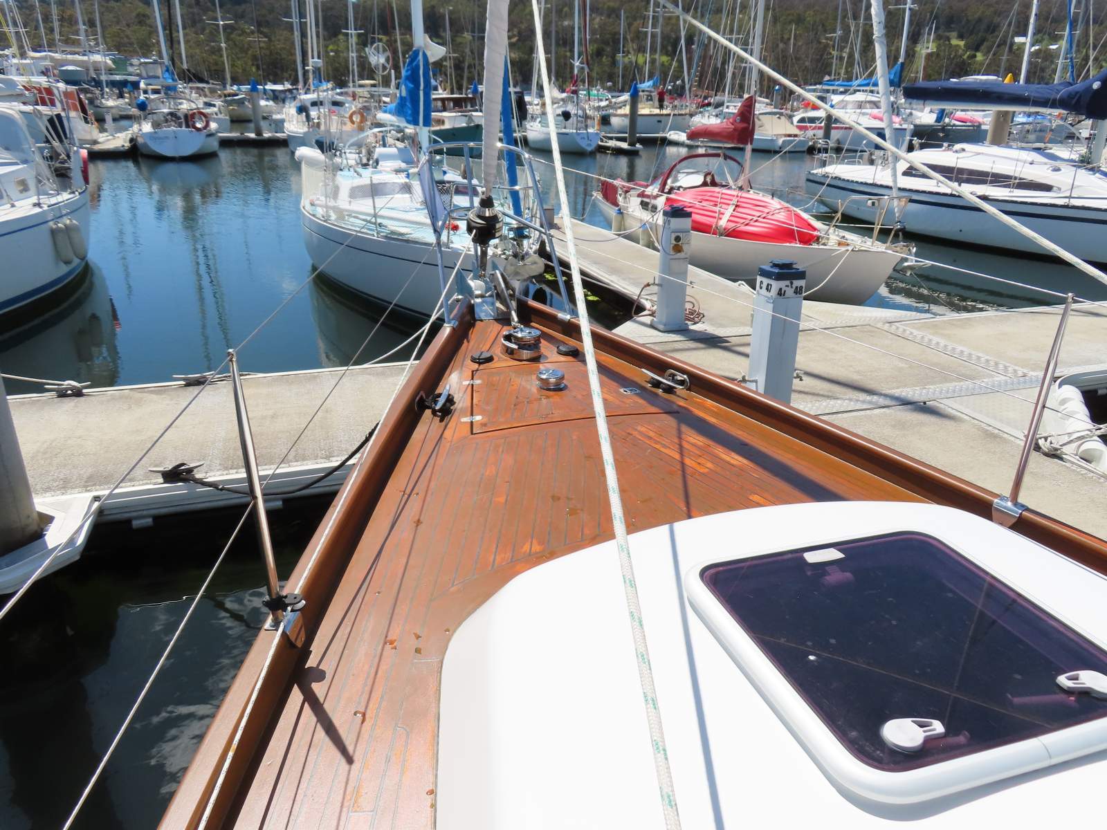 Van De Stadt Helena 38 SUPERBLY BUILT, CAPABLE AND COMFORTABLE CRUISER ...