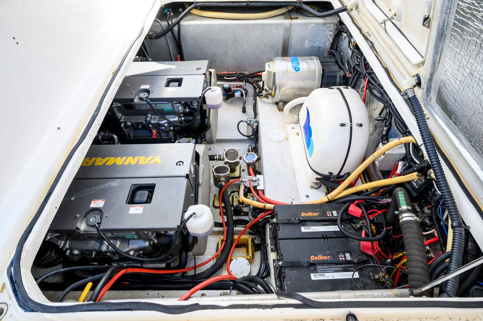 Mustang 3800 Hard Top: Power Boats | Boats Online for Sale | Fibreglass ...