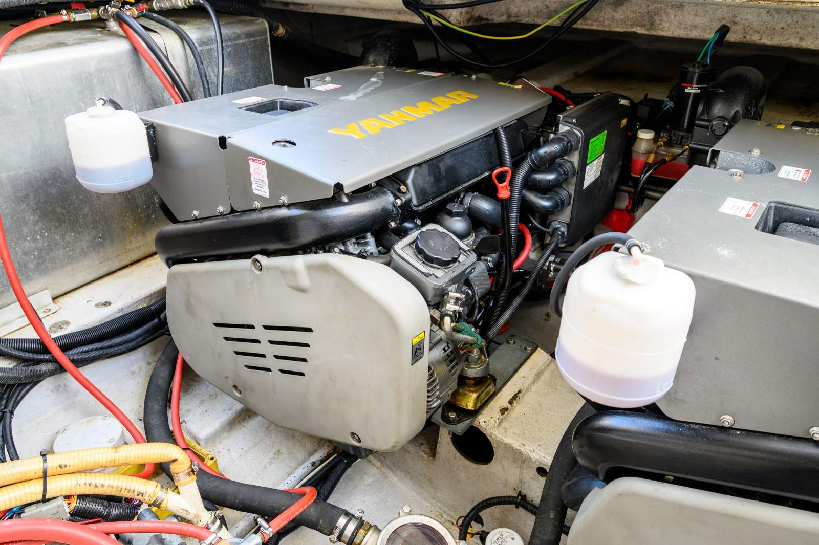 Mustang 3800 Hard Top: Power Boats | Boats Online for Sale | Fibreglass ...