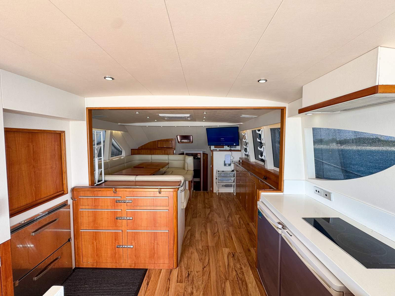 Used Southerly Designs 53 Custom Flybridge Cruiser for Sale | Boats For ...