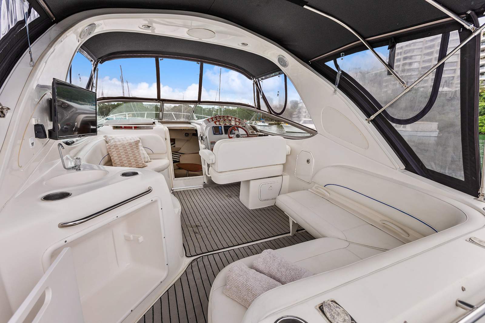 Bayliner 300 Cruiser For Sale | d’Albora Yacht Brokers
