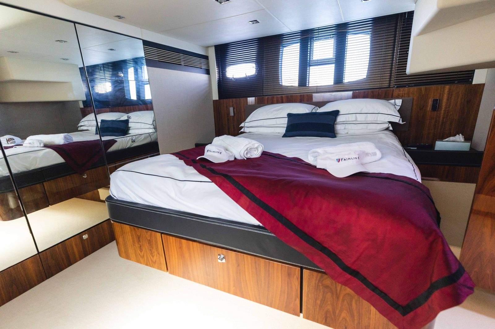 Used Fairline Squadron 55 for Sale | Boats For Sale | Yachthub