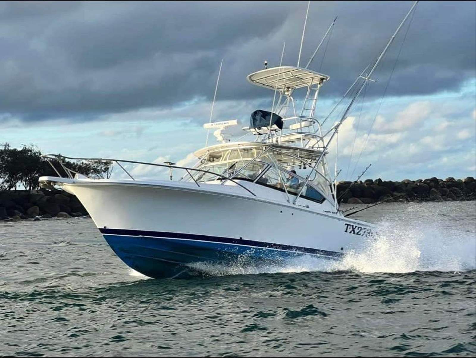 Luhrs 28 Open Tower: Power Boats | Boat for Sale | Fibreglass/grp ...