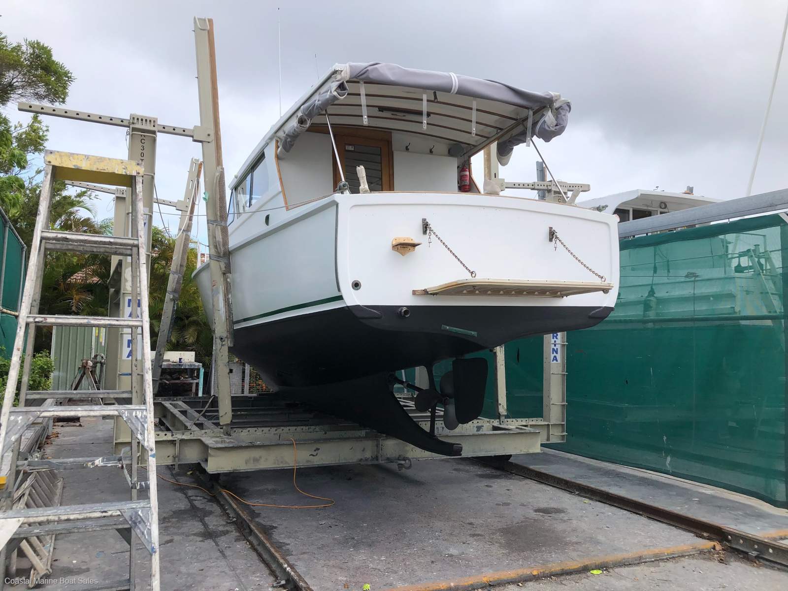 Used Hugh Morris 33 Sedan Cruiser for Sale | Boats For Sale | Yachthub