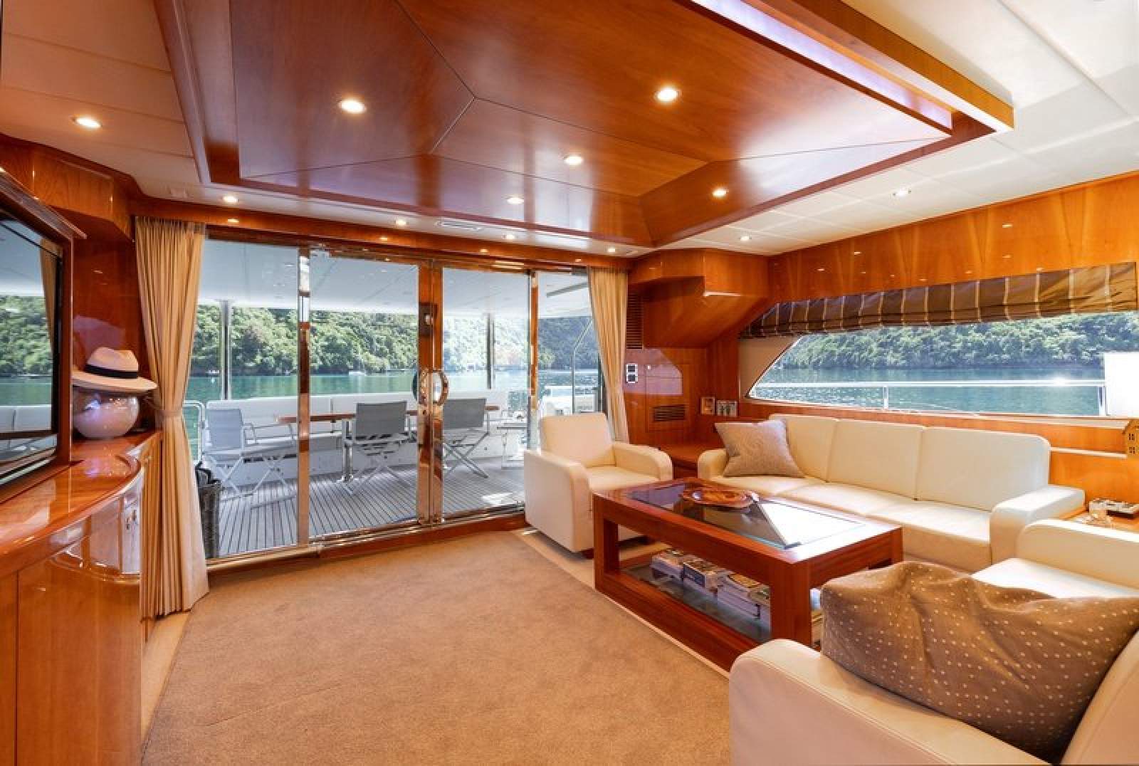 Used Johnson 75 Motor Yacht for Sale | Boats For Sale | Yachthub