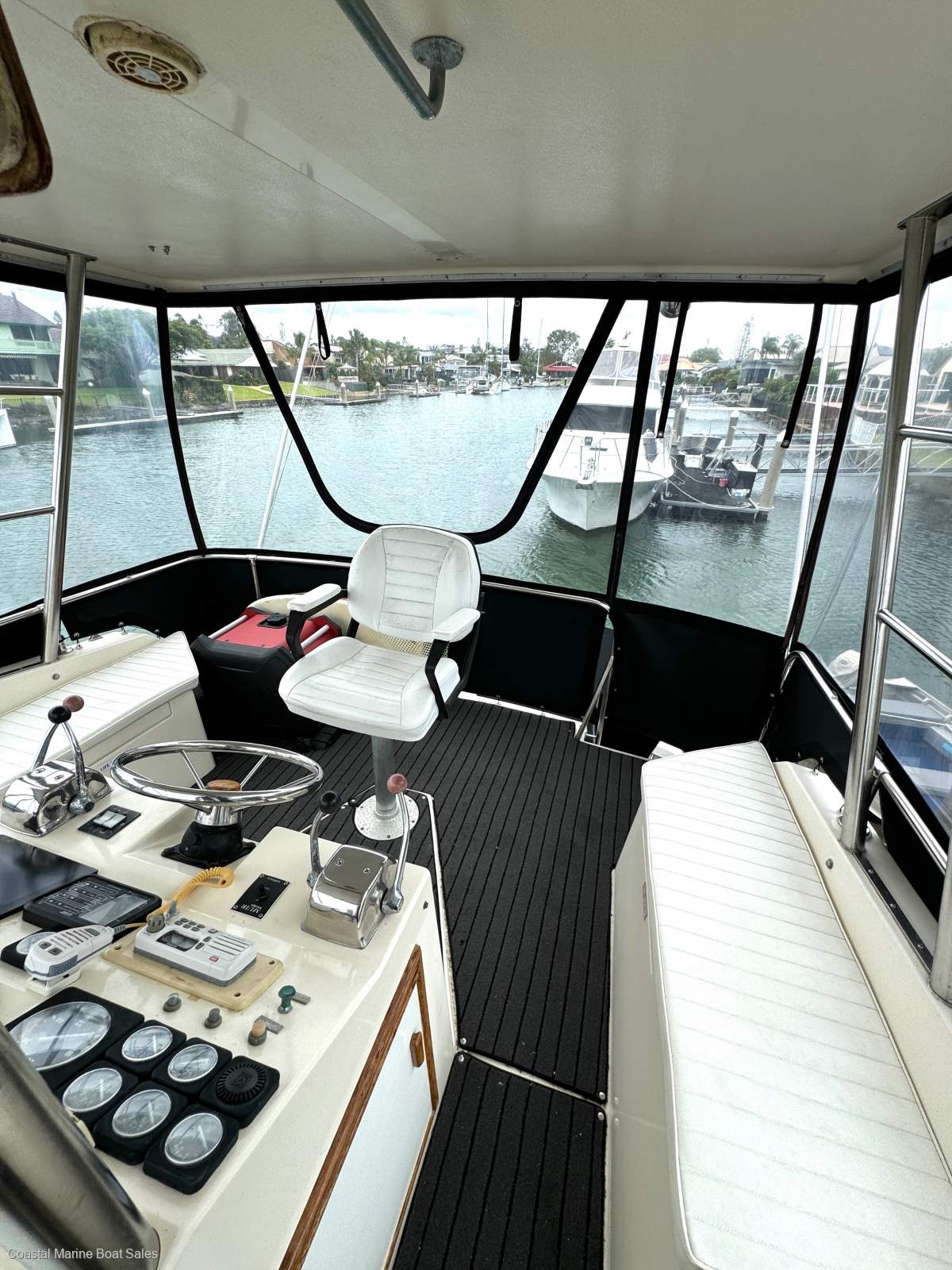 Mariner 38 Flybridge For Sale | Coastal Marine Boat Sales