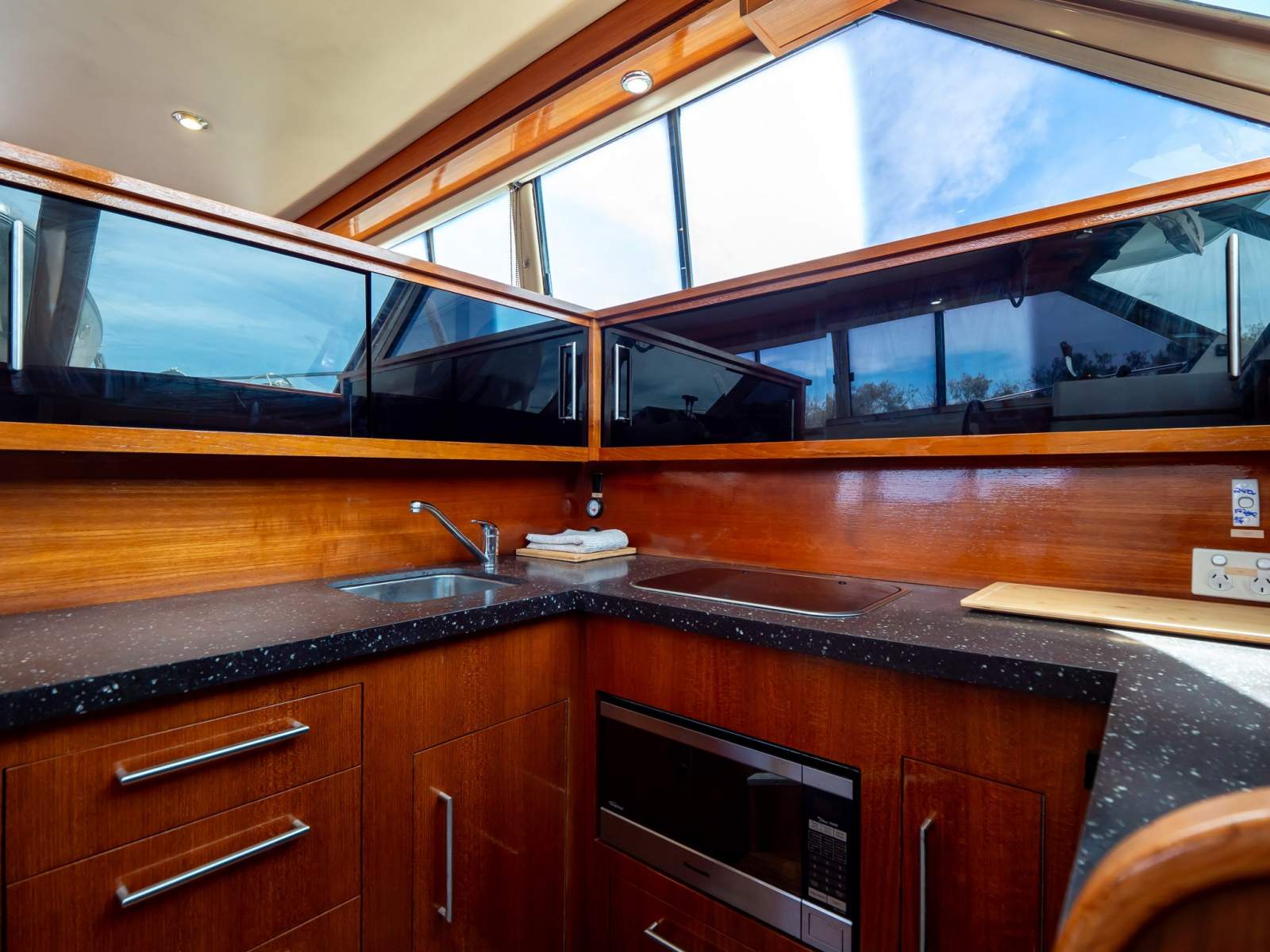 Used Riviera 35 Open Flybridge for Sale | Boats For Sale | Yachthub