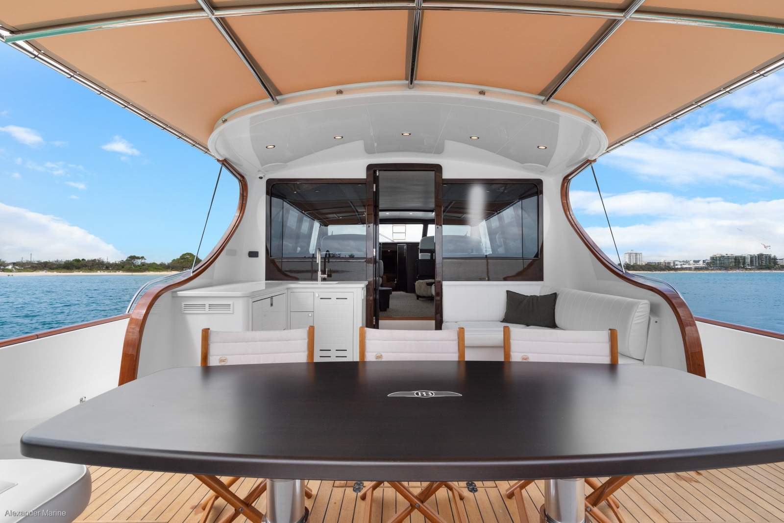 Used Palm Beach Motor Yachts 70 Sedan for Sale | Boats For Sale | Yachthub