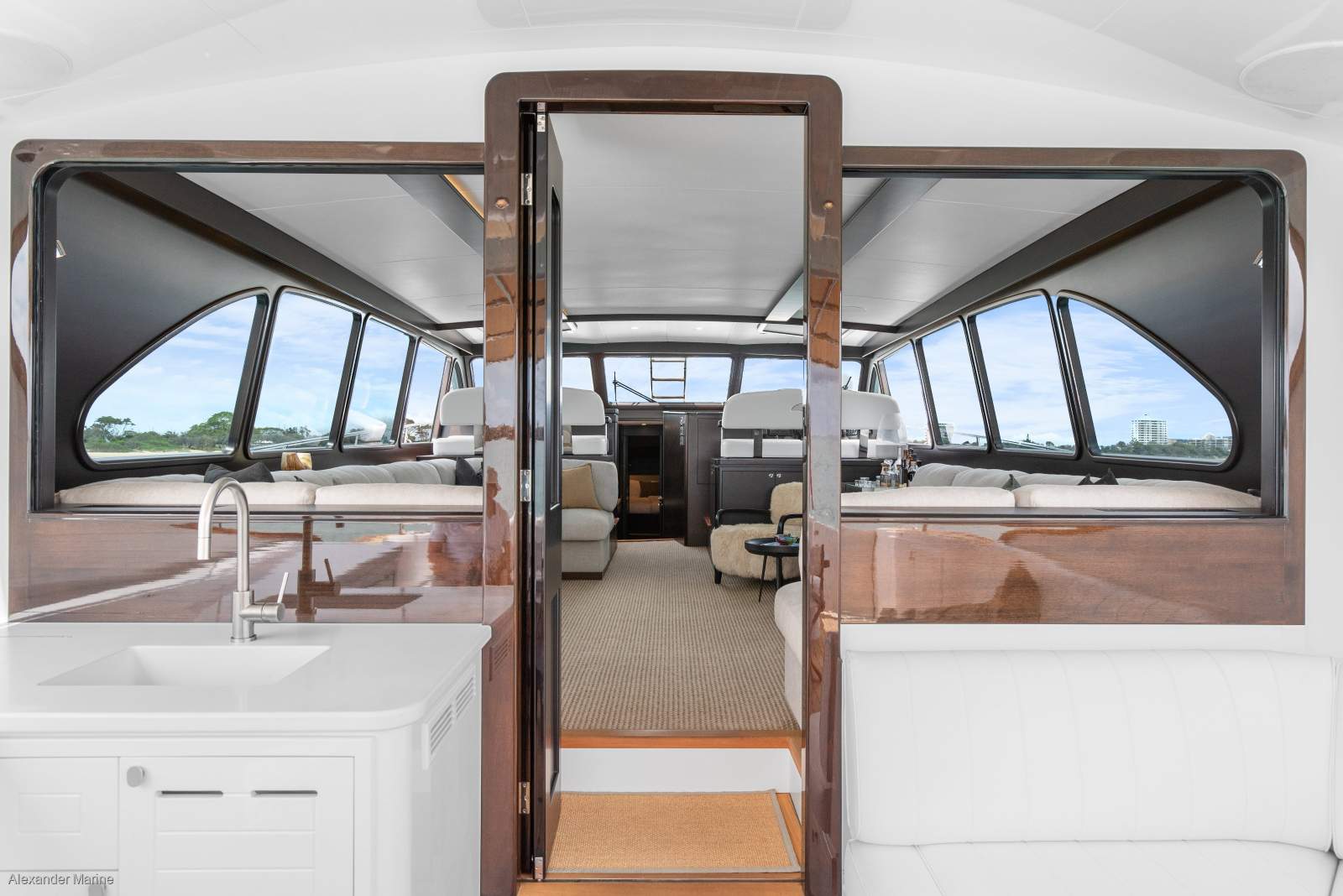 Used Palm Beach Motor Yachts 70 Sedan for Sale | Boats For Sale | Yachthub