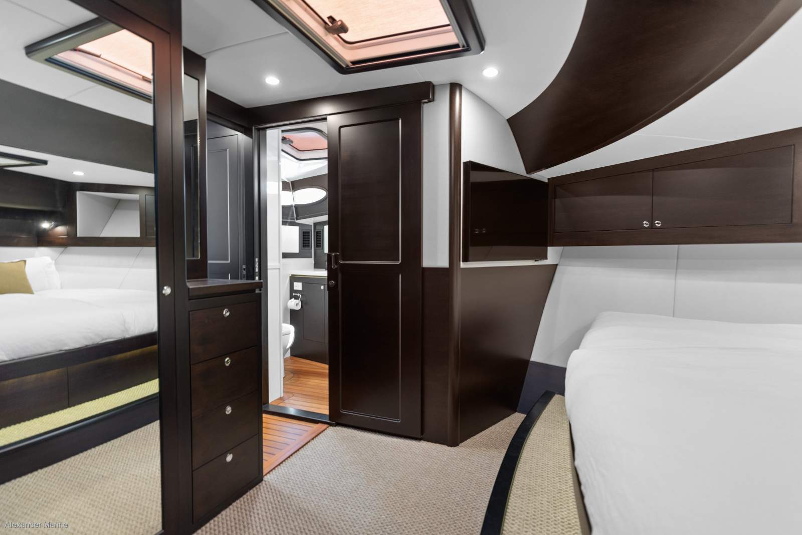 Used Palm Beach Motor Yachts 70 Sedan for Sale | Boats For Sale | Yachthub